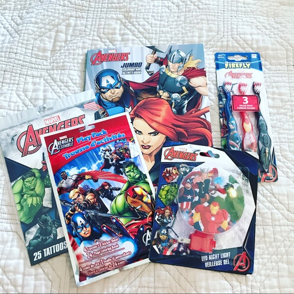 Marvel | Toys | Avengers Gift Set | Poshmark